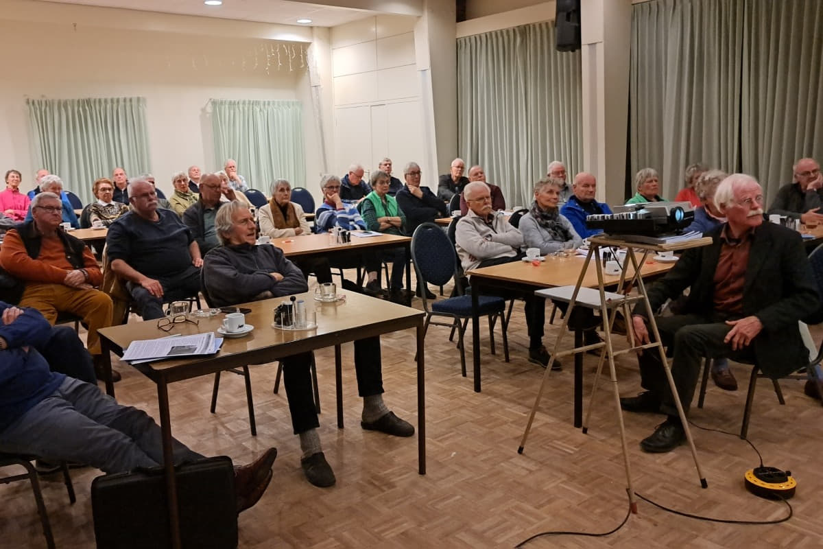 Lezing Reint Wobbes over begraafplaatsen